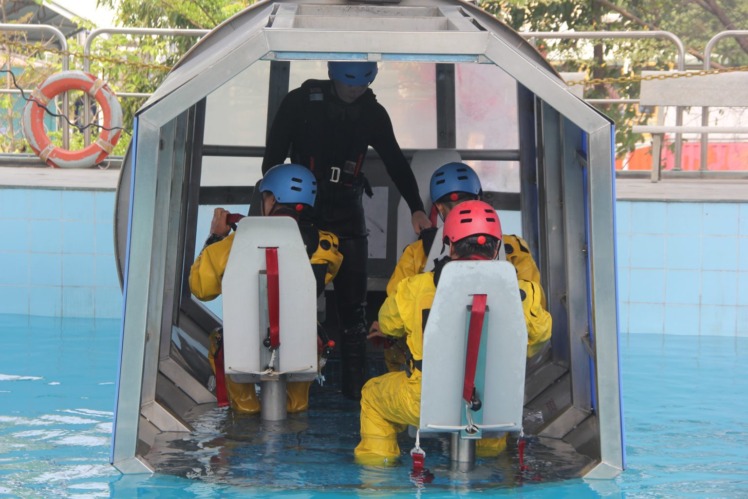 OPITO HELICOPTER UNDERWATER ESCAPE TRAINING (HUET) - PVD Training - The ...